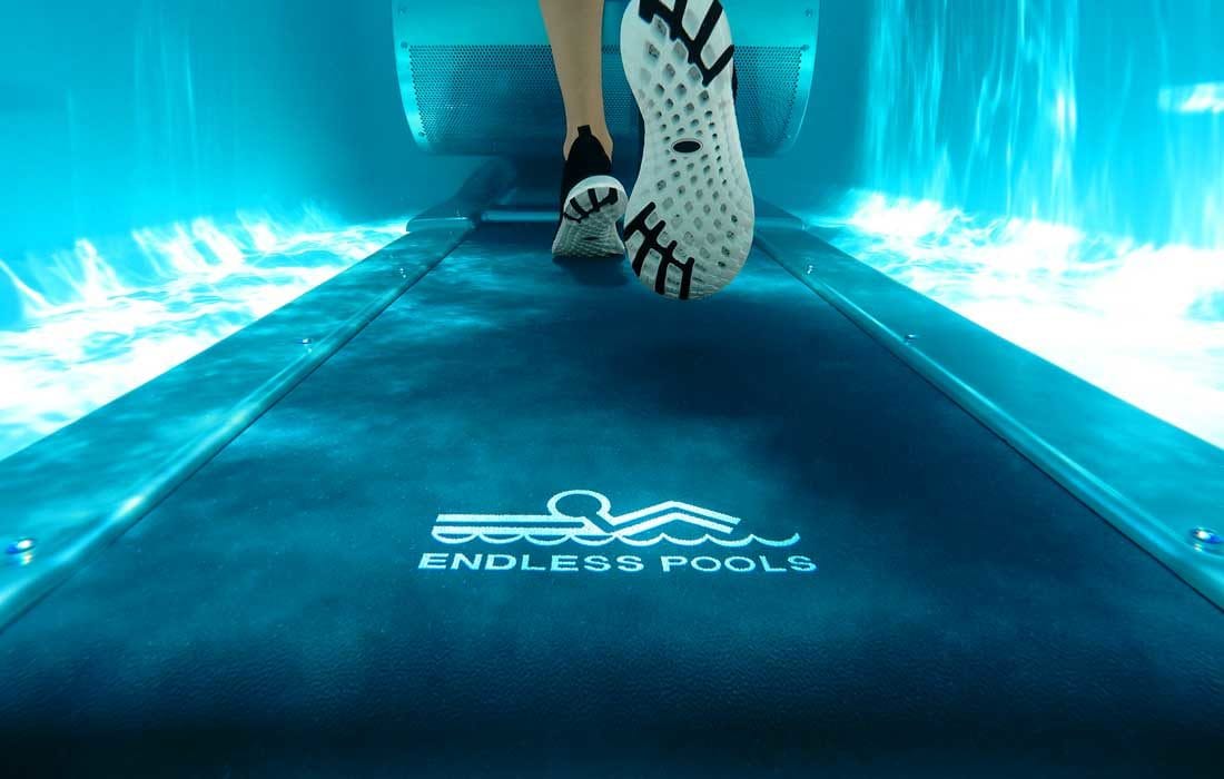 Endless Pools E2000 - den vildeste swim spa med indbygget jacuzzi