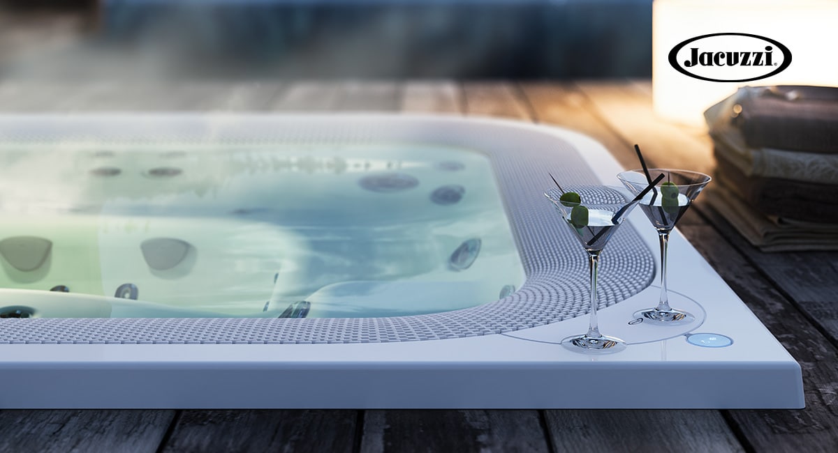Virtus | Luksus udespa med overløb fra italienske Jacuzzi®